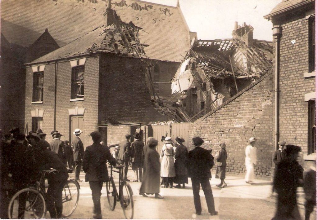 Campbell Street, Hull – WW1 bomb damage, Hull 1915 | Kingston upon Hull ...